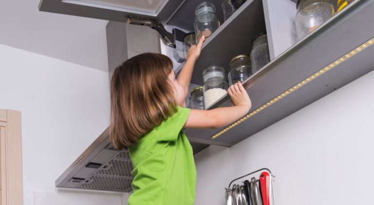 A Guide to Keeping Safe While Cooking - StaySafe.org